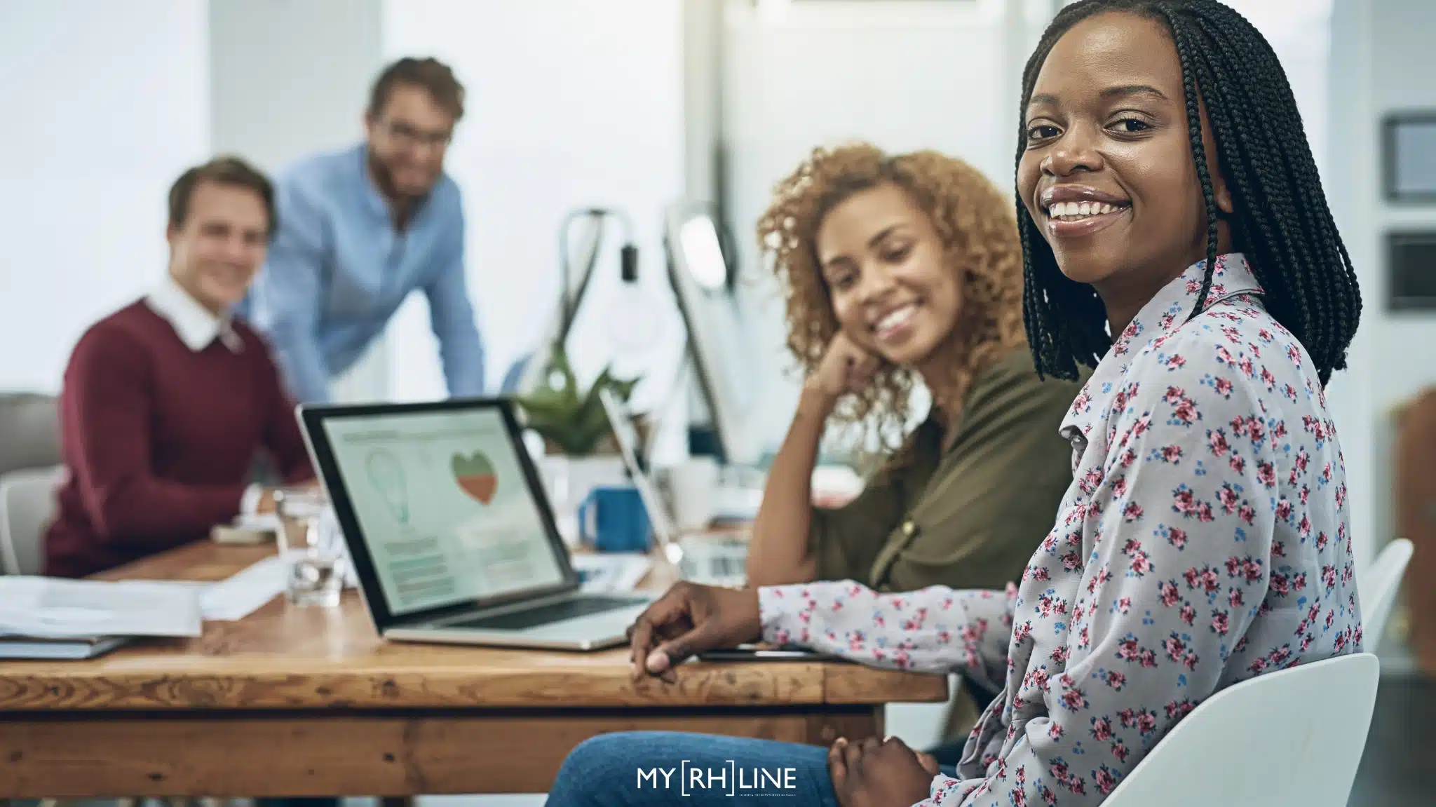 Tout savoir sur la feedback intelligence : définition et enjeux